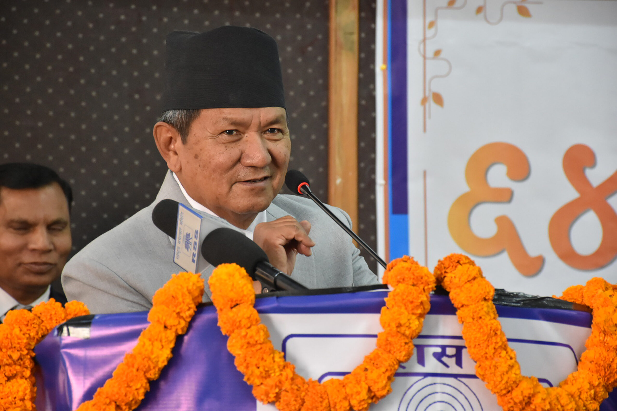 देशको हितका लागि ल्याएको अध्यादेशको विरोध नगरौँ : सञ्चारमन्त्री गुरुङ ...